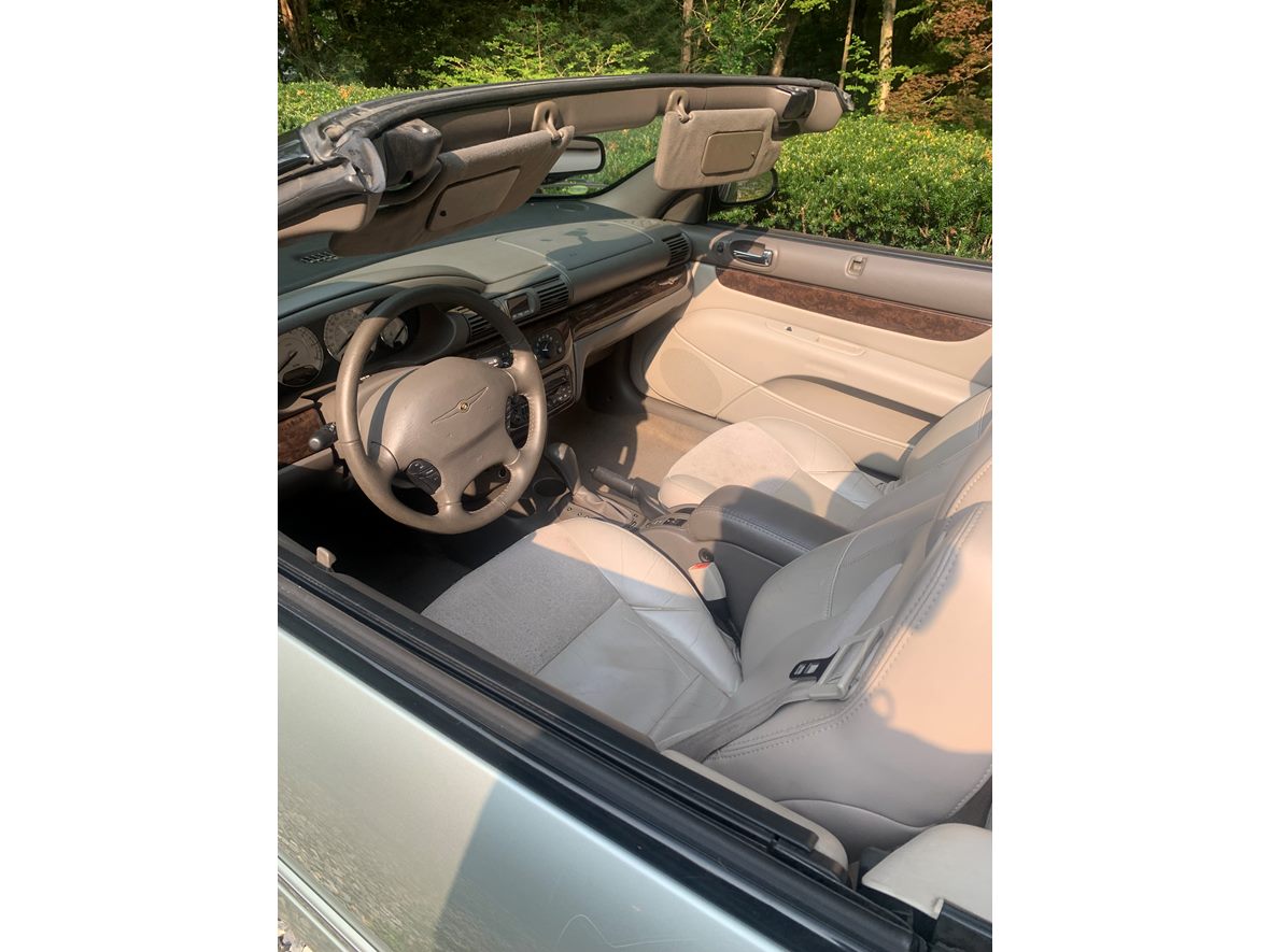 Chrysler Danbury, CT | Locanto™ Vehicles in Danbury, CT