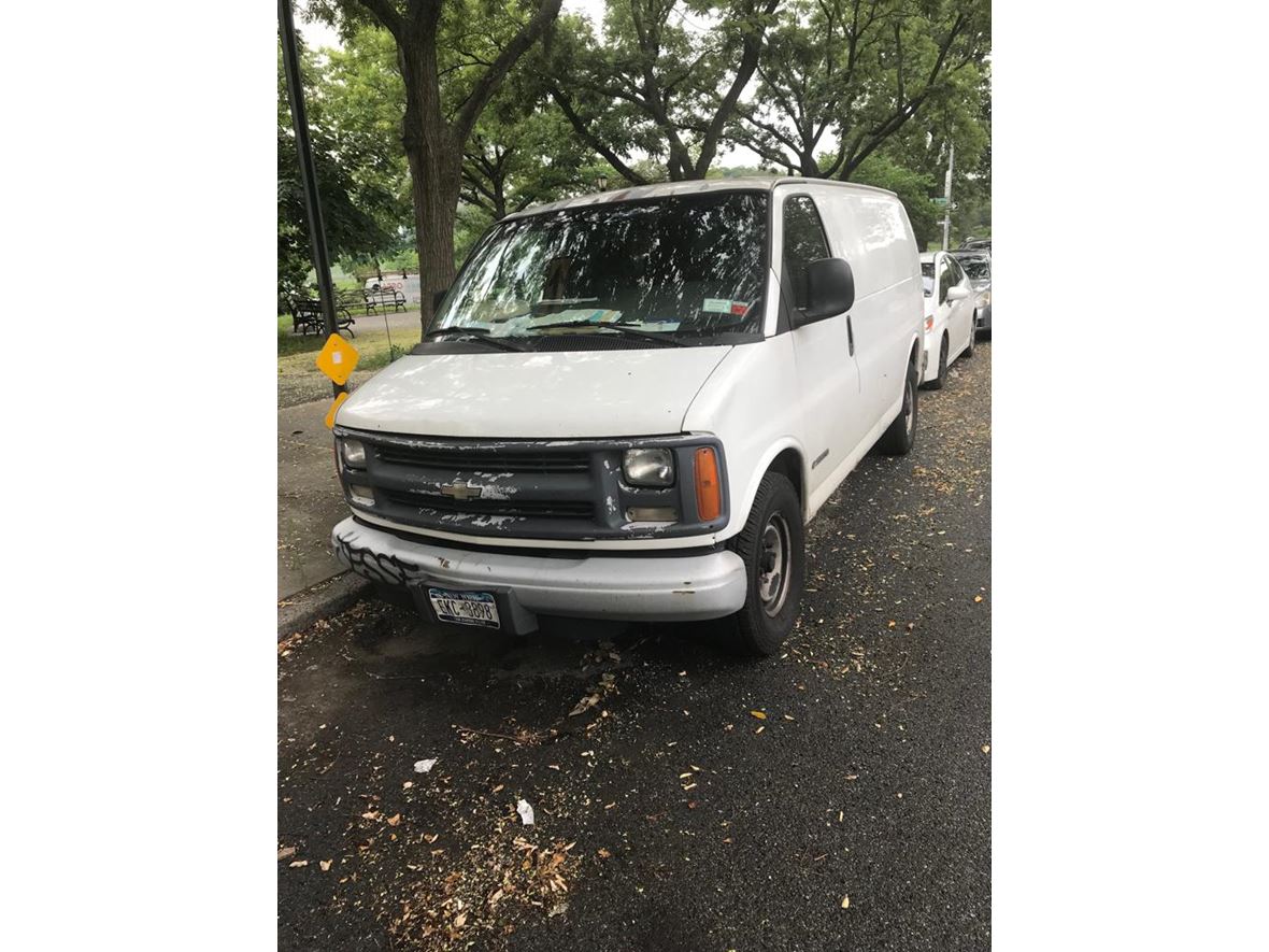 2001 Chevrolet express 3500 - Classic Car - Yonkers, NY 10704