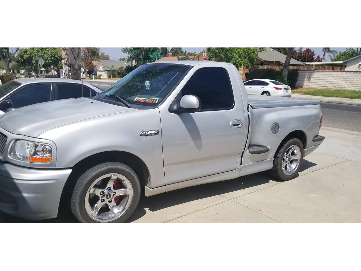 2000 Ford F-150 SVT Lightning Sale by Owner in Riverside, CA 92503