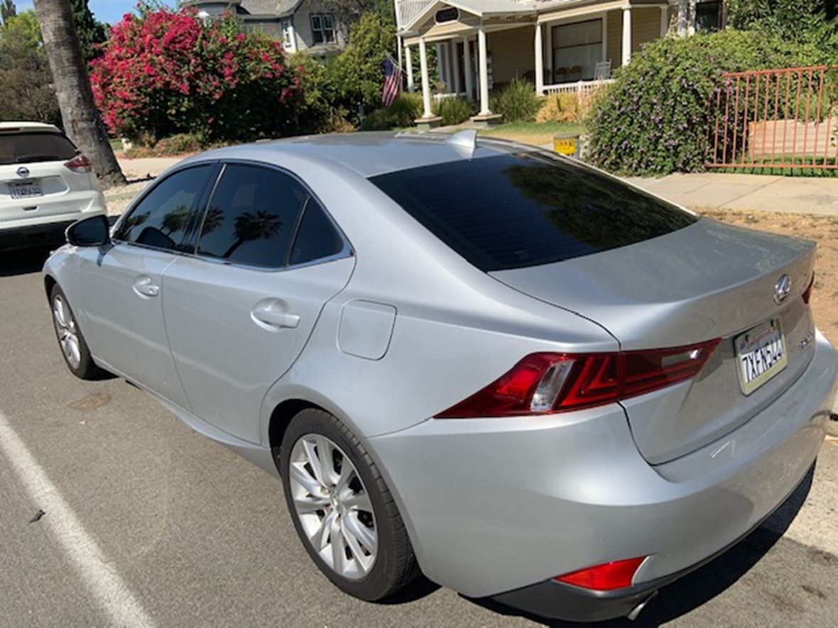 2016 Lexus IS 200t for Sale by Owner in Beaumont, CA 92223