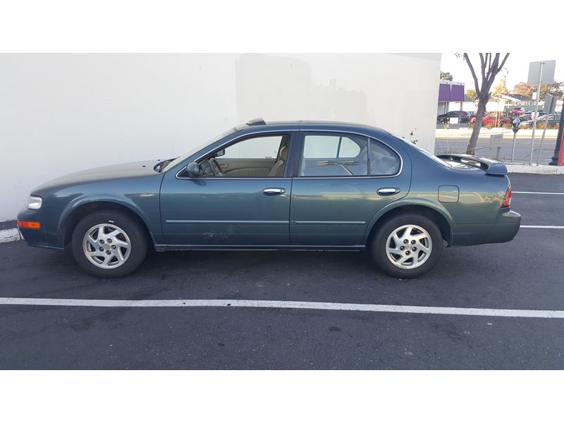 1998 Nissan Maxima gle - Classic Car - Oakland, CA 94666