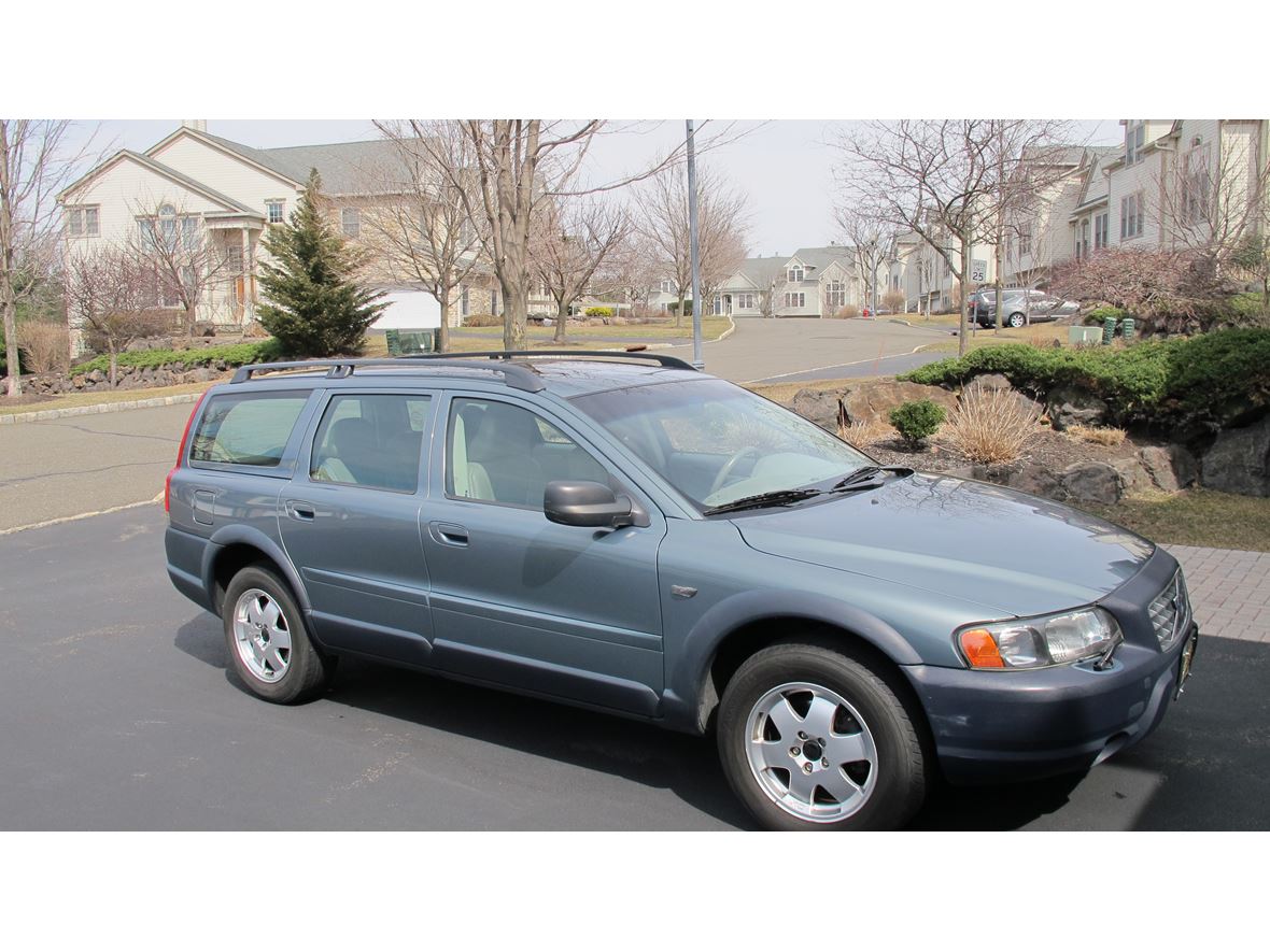 2002 Volvo V70 for Sale by Private Owner in Haledon, NJ 07508